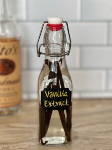 Make Your Own Vanilla Extract - Crunchy BoyMom